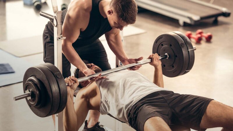 Smith Machine (barre Guidée) : Comment L'utiliser pour se Muscler ...